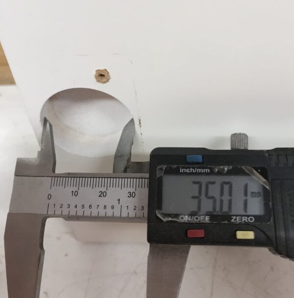 Holvi kalusteovi 49,5 cm * 99 cm vetimellä, oikeakätinen, naarmu ...