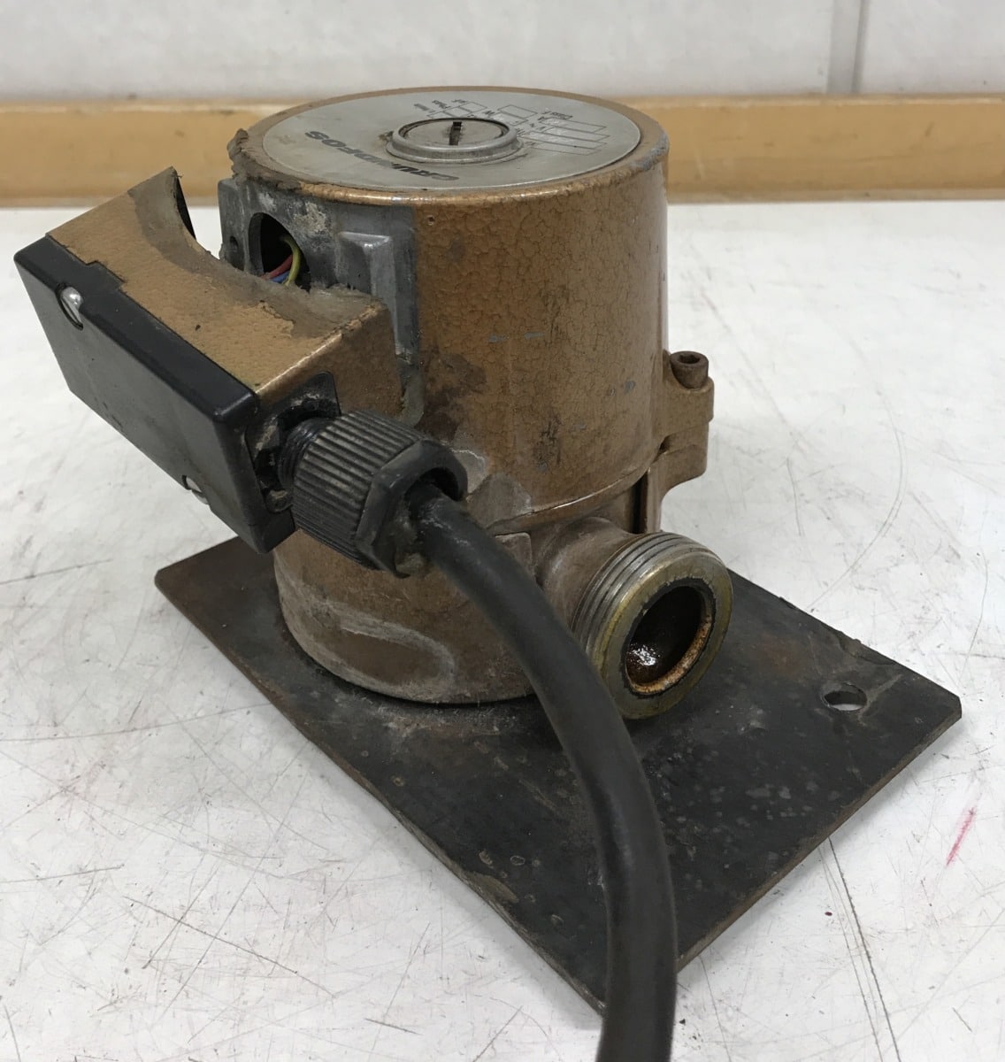 Kiertovesipumppu Grundfos UP25-30N 380V∼ varaosiksi - Purkukolmio Oy