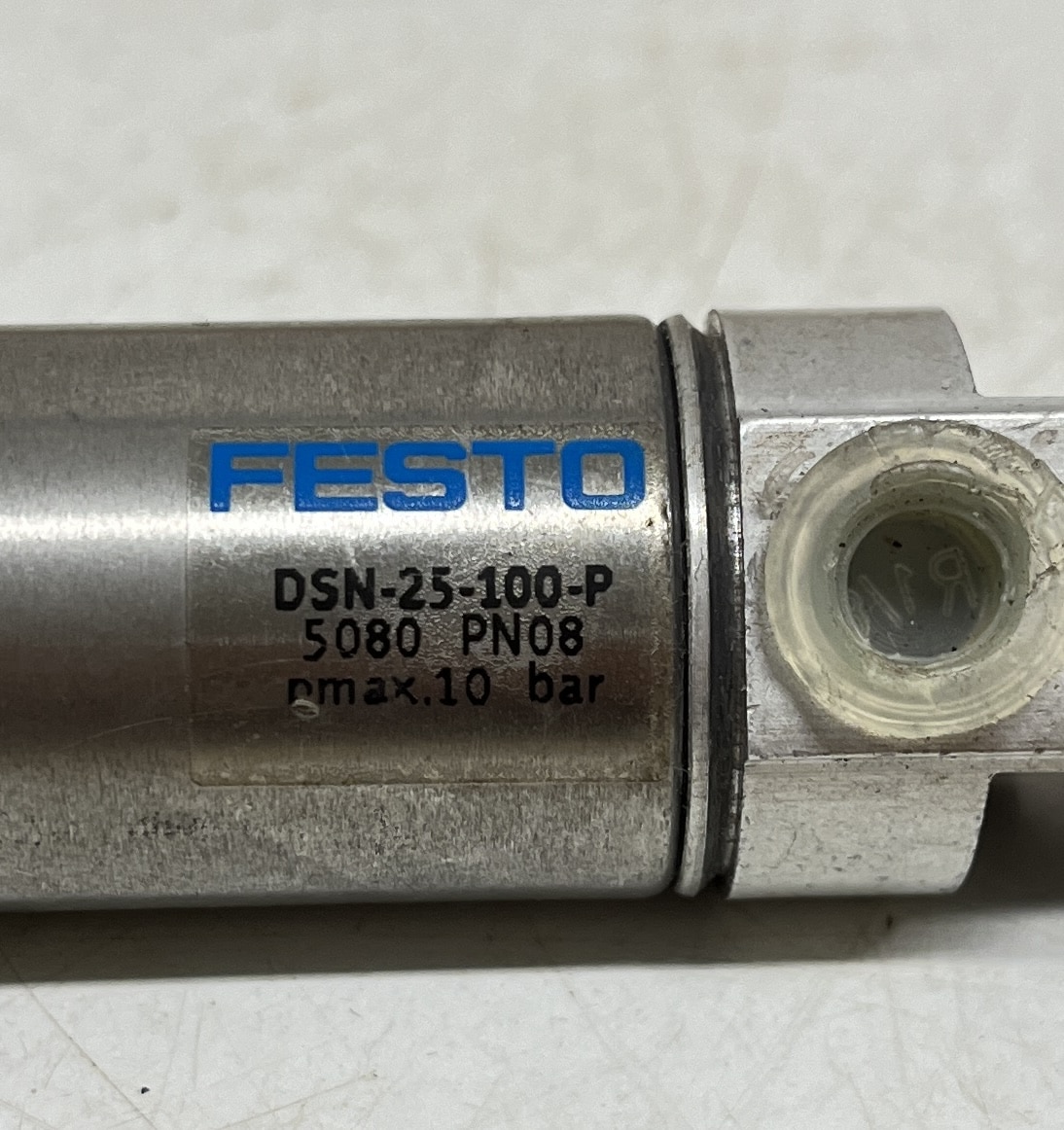 Paineilmasylinteri Festo DSN-25-100-P - Purkukolmio Oy