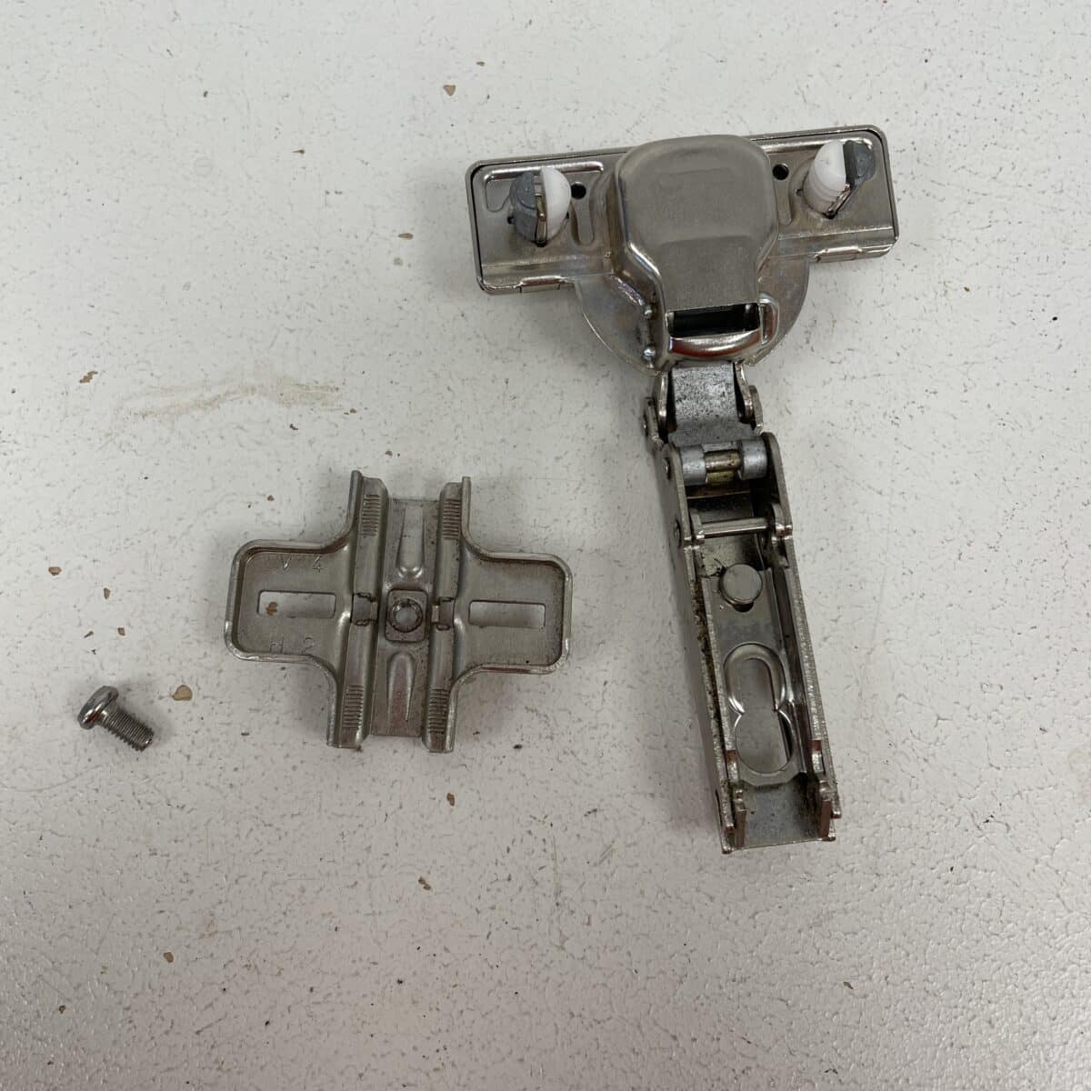 Kalustesarana Salice - Purkukolmio Oy